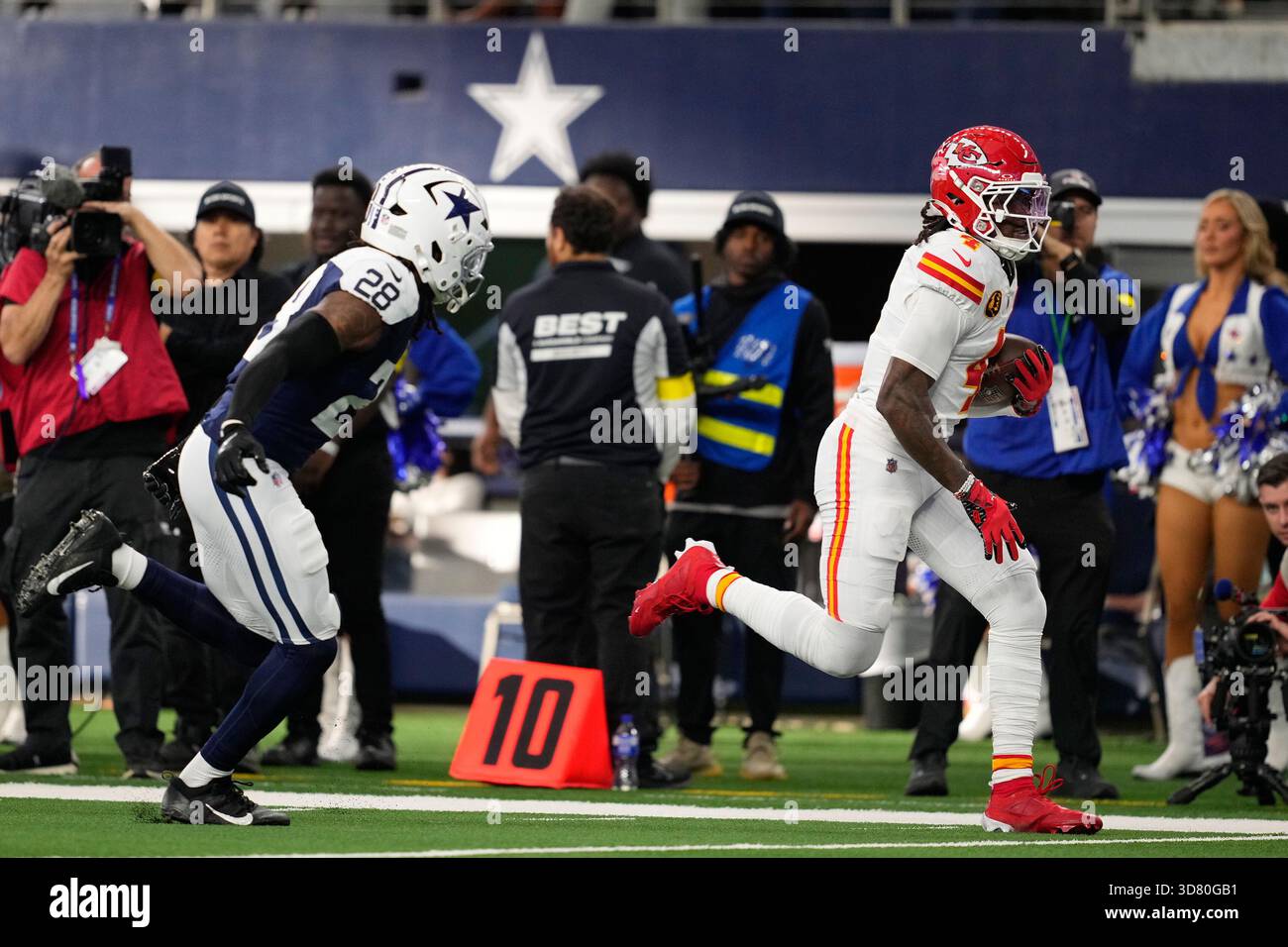Kansas City Chiefs wide receiver Rashee Rice (4) scores past Dallas ...