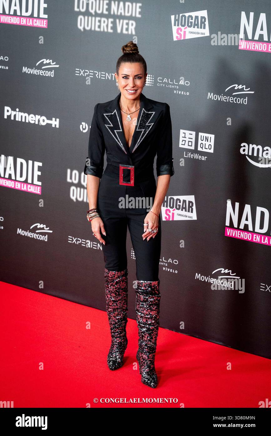 Bea Jarrin attends to 'Lo que nadie quiere ver' Premiere at Callao ...