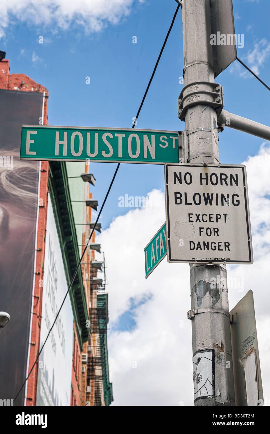 Traffic sign stands manhattan hi-res stock photography and images - Alamy