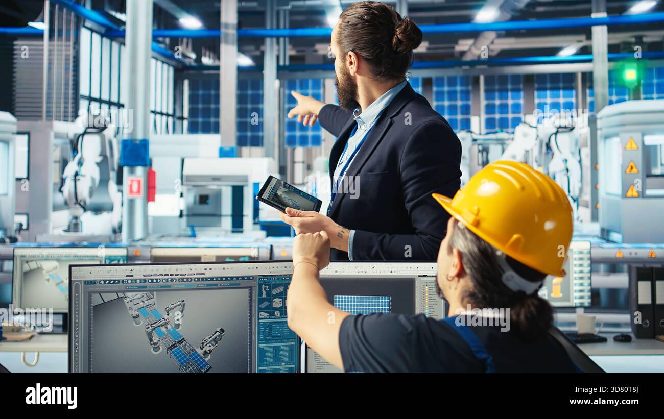 Manager instructs solar panels hi-res stock photography and images - Alamy