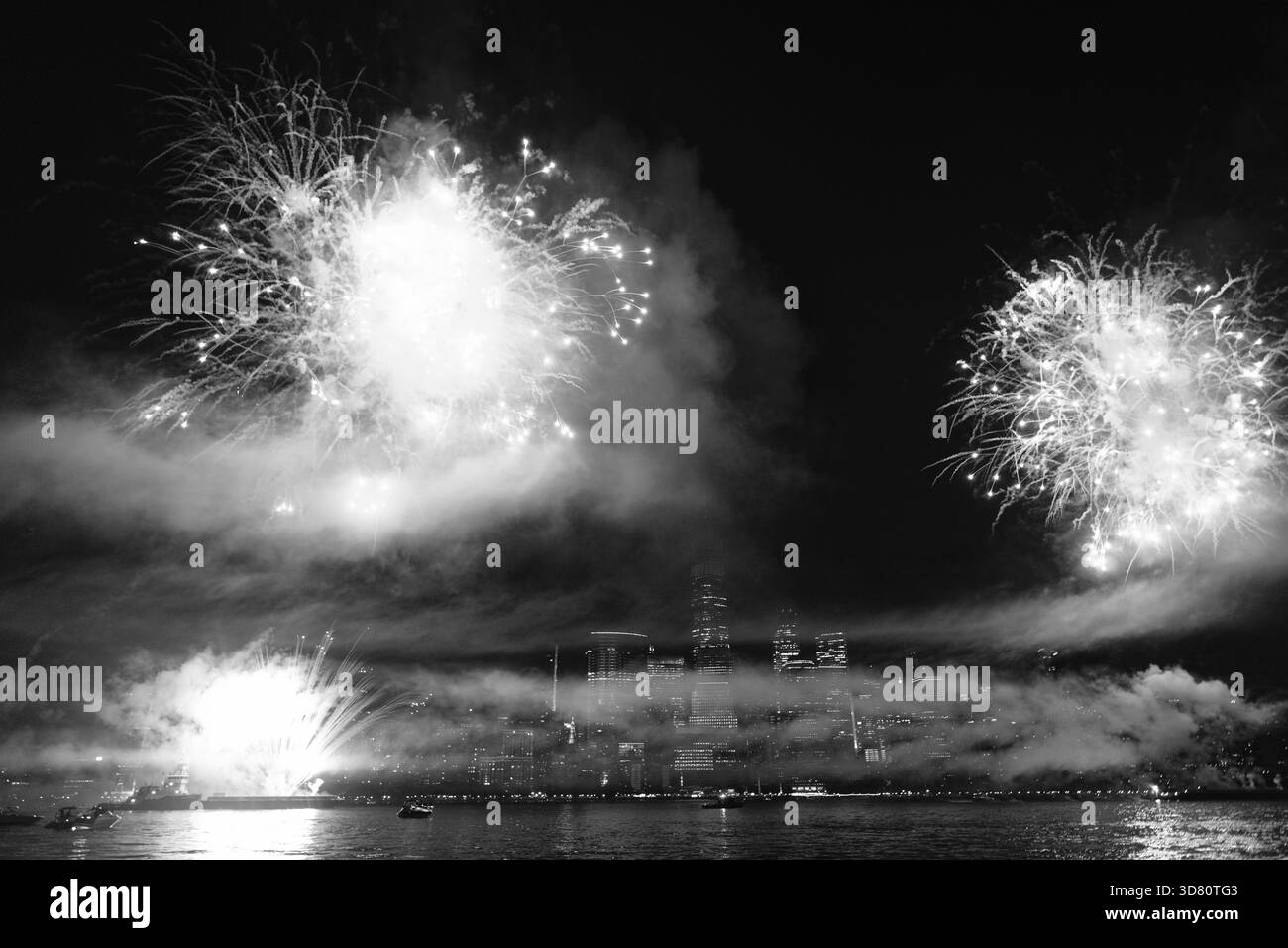 New York Manhattan fireworks. New York Fireworks over Manhattan. New ...