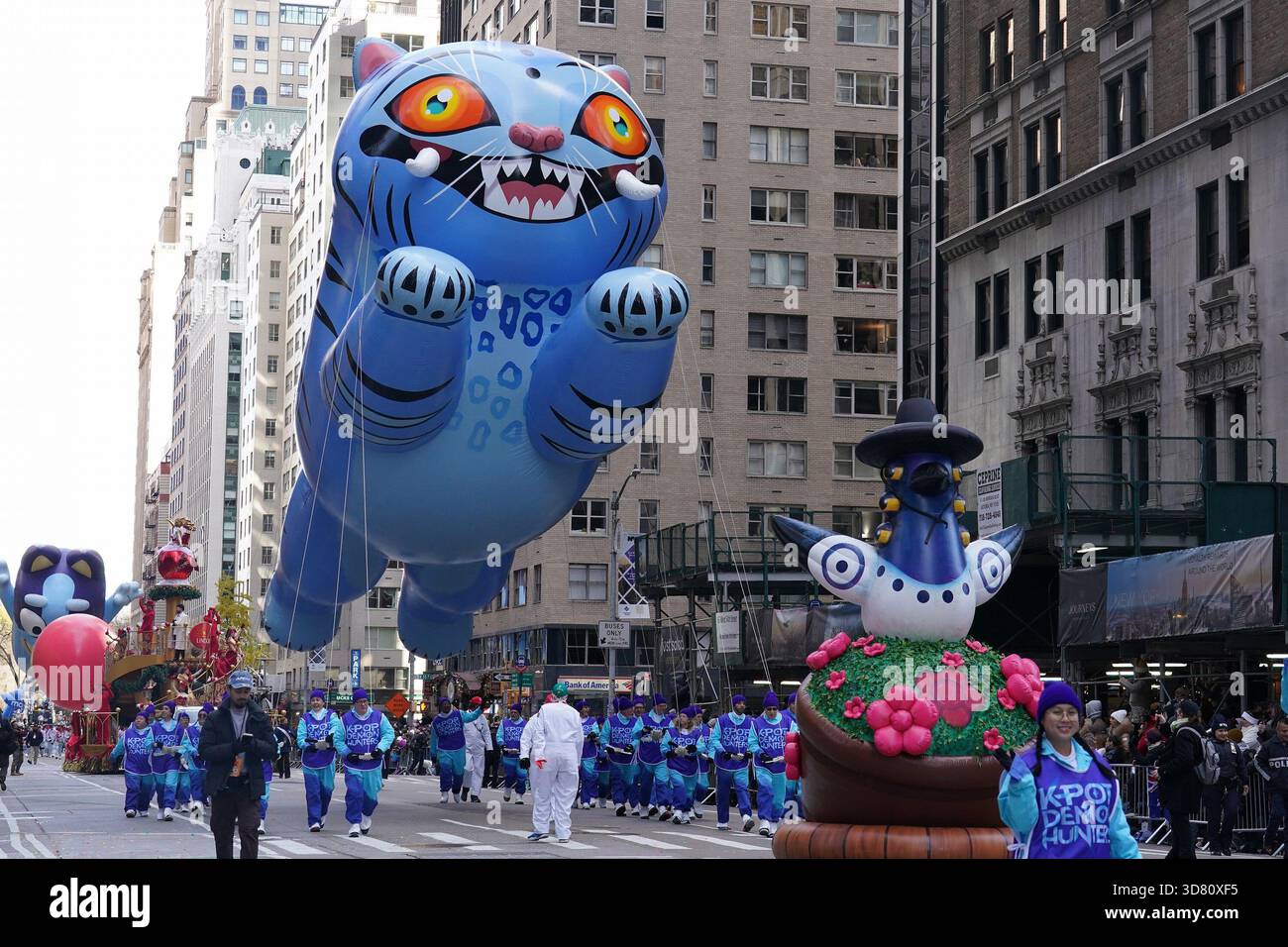 Derpy Tiger, Balloon out and about for Macy's Thanksgiving Day Parade ...