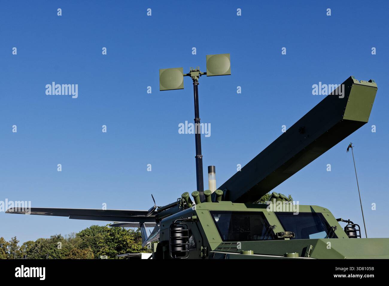 Specialized radar hi-res stock photography and images - Alamy