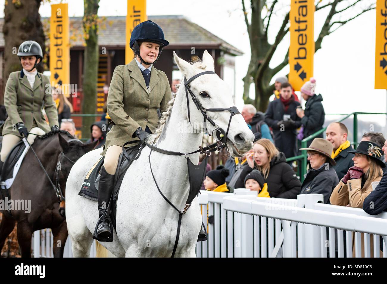 Bristol de mai haydock horse racing hi-res stock photography and images ...