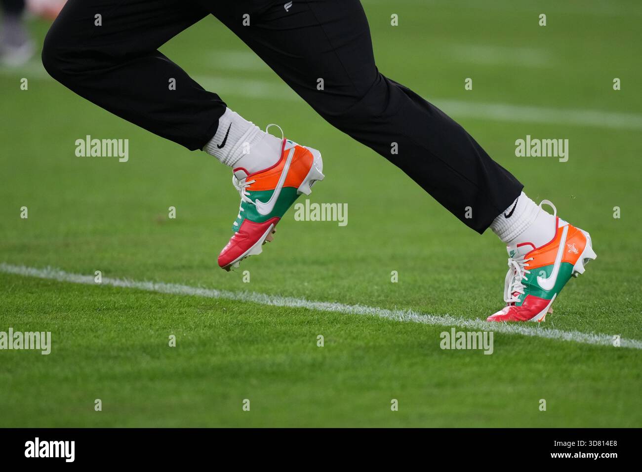 Cincinnati Bengals wide receiver Ja'Marr Chase (1) runs in his cleats ...