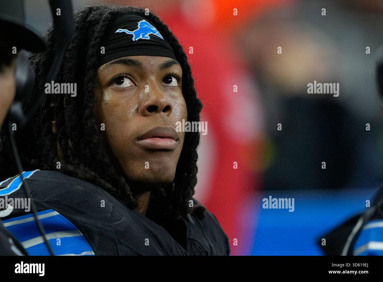 Detroit Lions running back Jahmyr Gibbs watches from the bench during ...