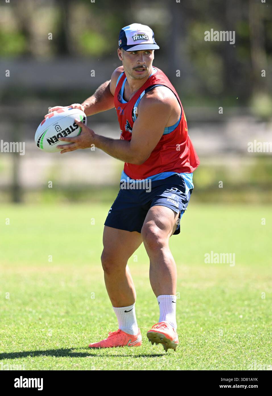 Lachlan Ilias in action during a Gold Coast Titans NRL training session ...