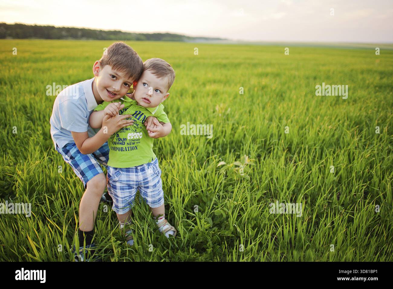 Portrait two brothers one hi-res stock photography and images - Alamy