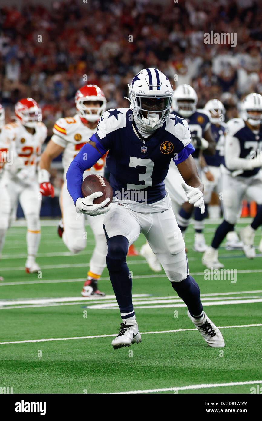 Dallas Cowboys wide receiver George Pickens (3) carries the ball after ...