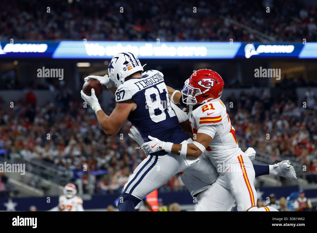 Dallas Cowboys tight end Jake Ferguson (87) attempts a catch as Jaden ...