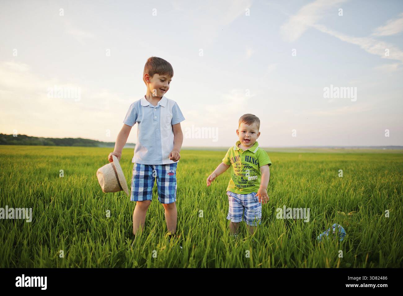 Portrait two brothers one hi-res stock photography and images - Alamy