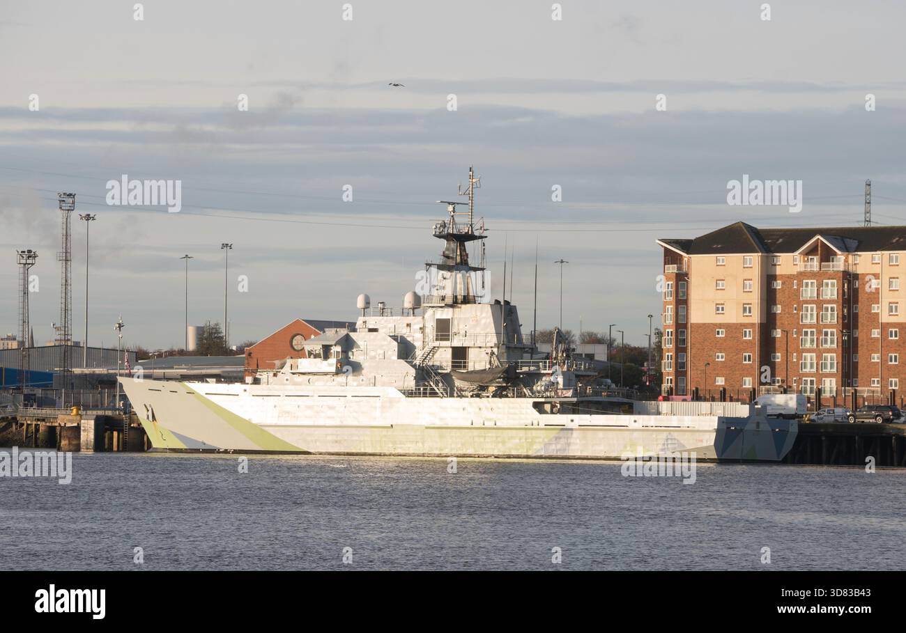 P281 royal navy hi-res stock photography and images - Alamy