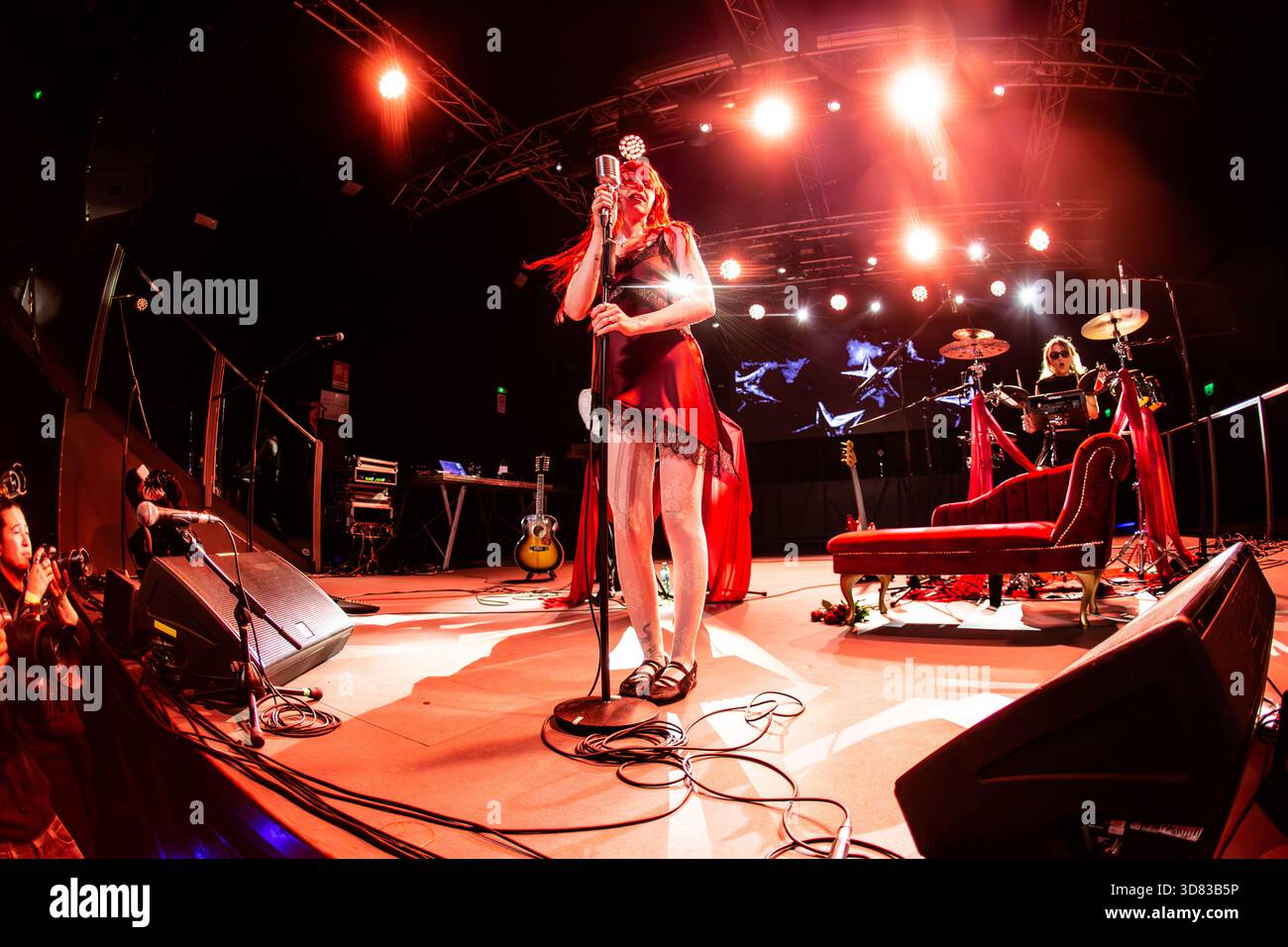 Milan Italy. 27th nov 2025. The English singer songwriter Sophie Louise ...