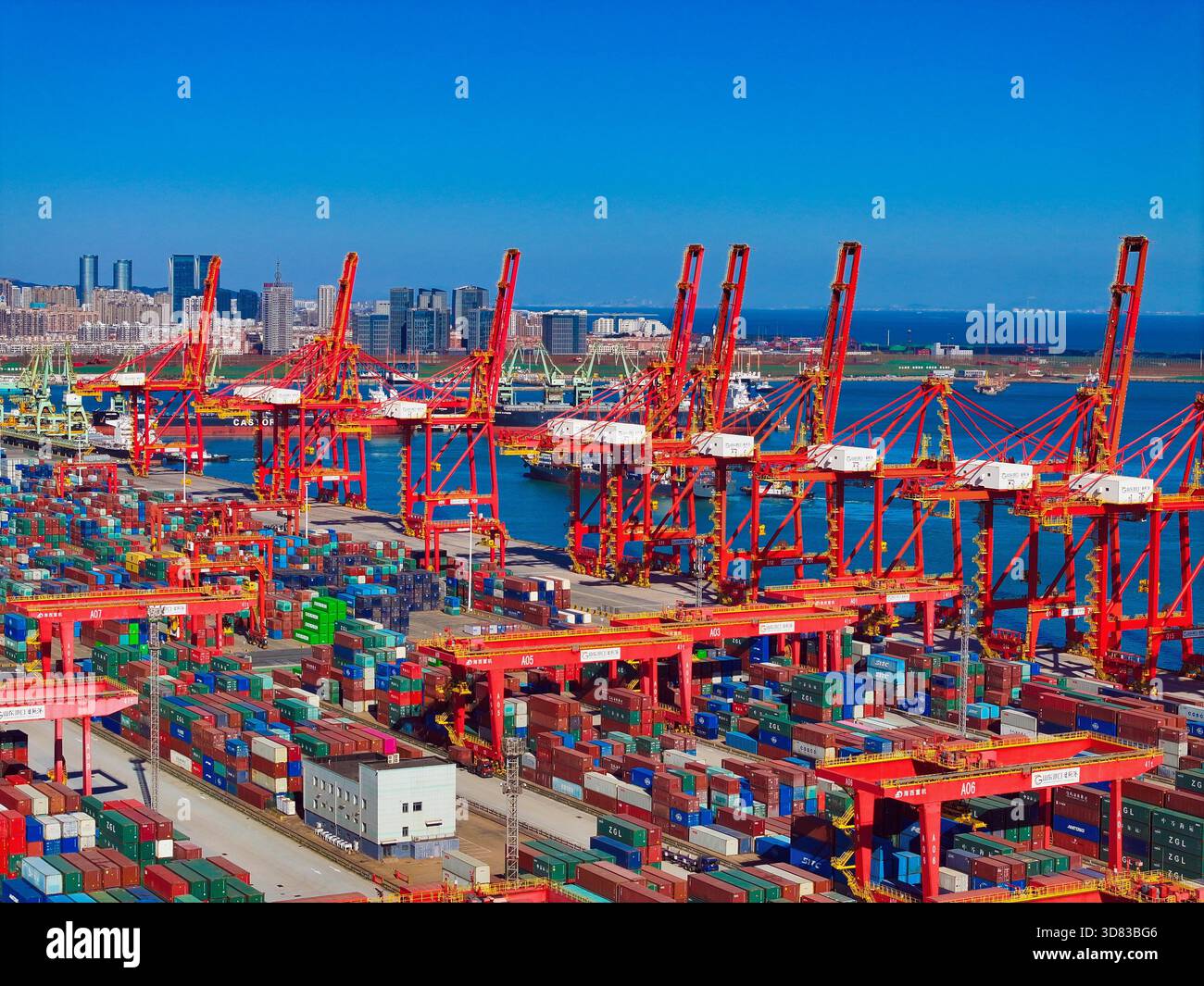 Aerial photo shows the container terminal of Rizhao Port, Rizhao City ...