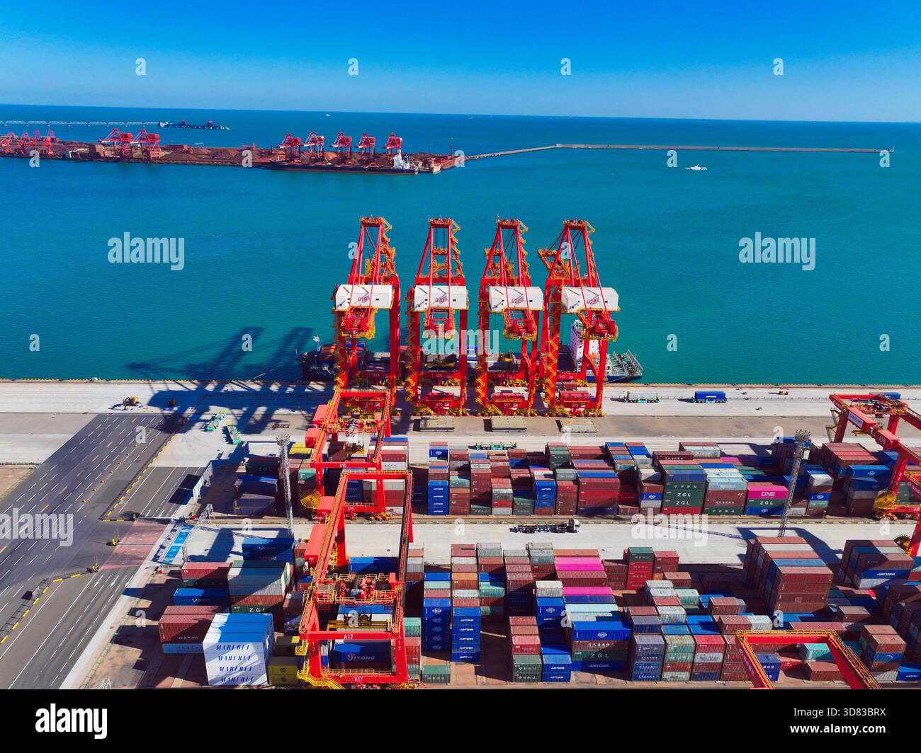 Aerial photo shows the container terminal of Rizhao Port, Rizhao City ...