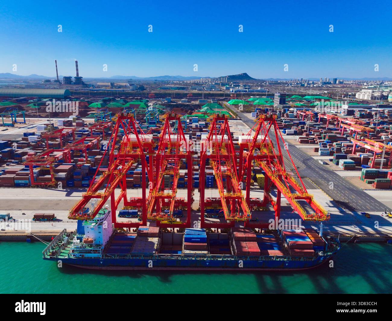 Aerial photo shows the container terminal of Rizhao Port, Rizhao City ...