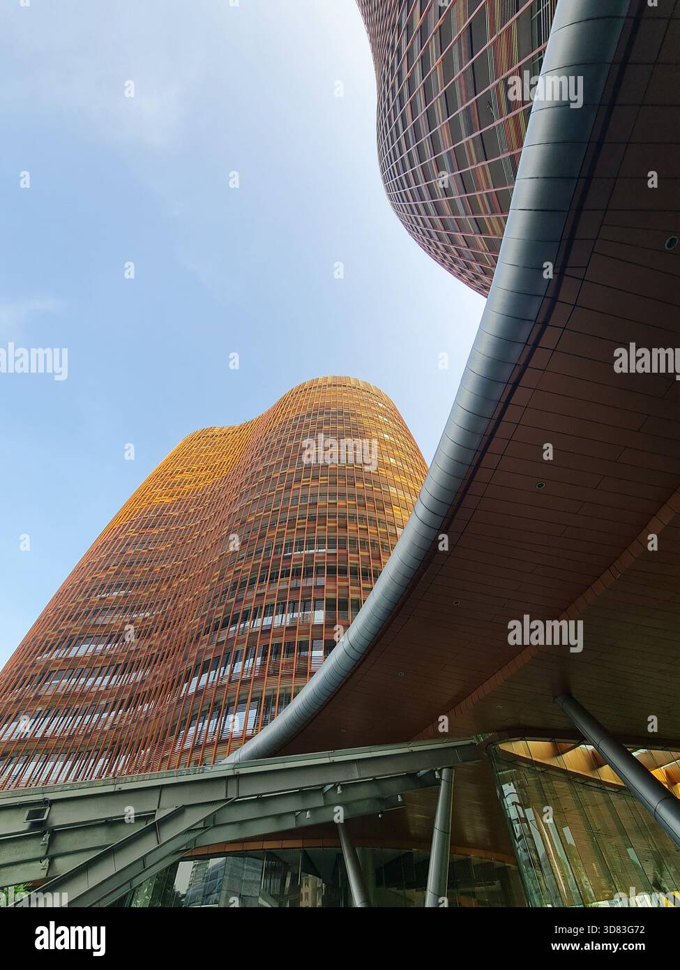 Dynamic urban cityscape modern hi-res stock photography and images - Alamy