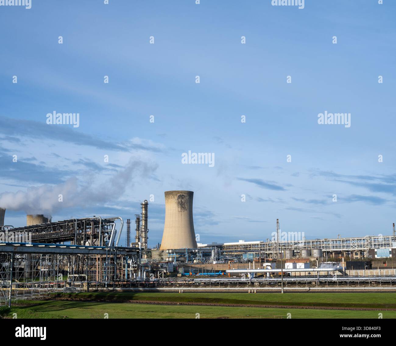 Cooling towers and industrial structures at the Billingham Chemical ...