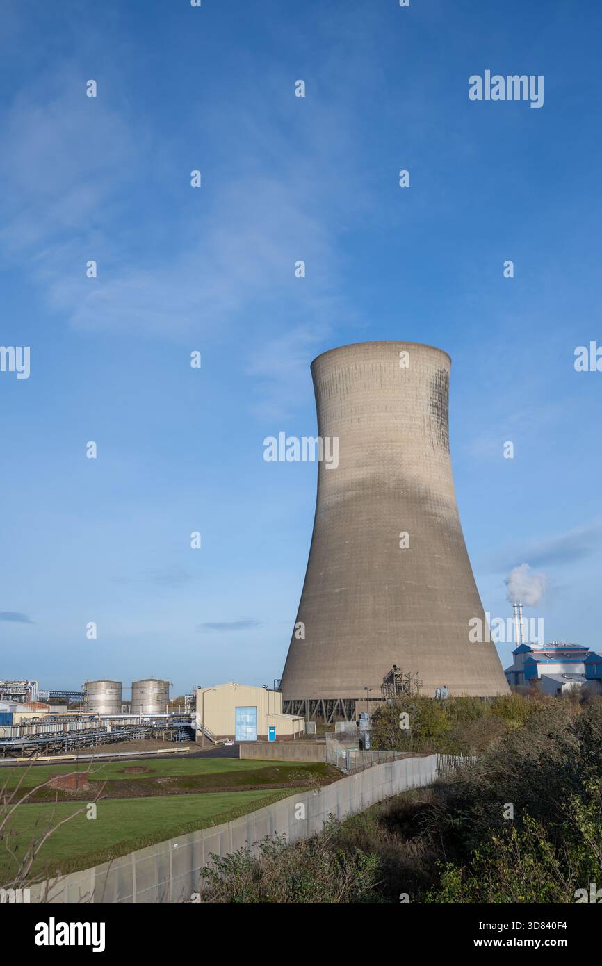 Cooling towers and industrial structures at the Billingham Chemical ...