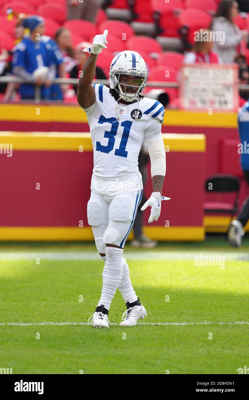 Indianapolis Colts running back Tyler Goodson warms up during an NFL ...