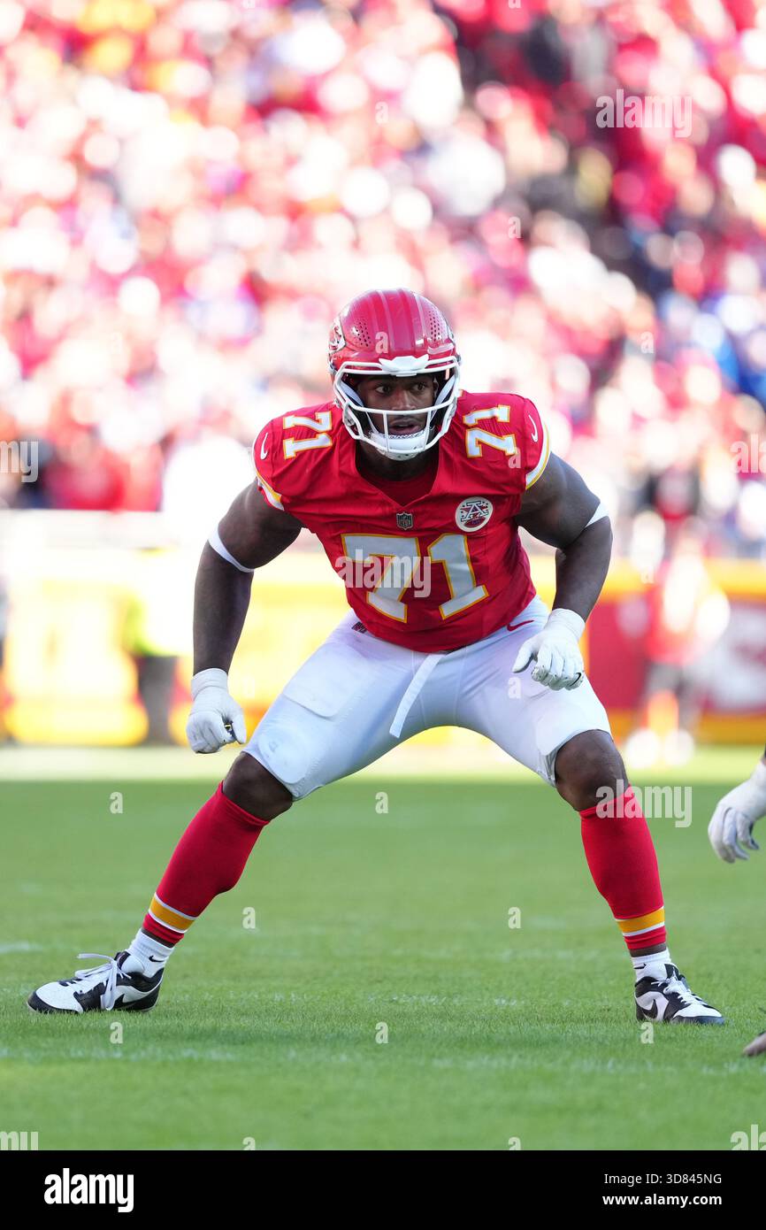Kansas City Chiefs offensive tackle Josh Simmons in action against the ...