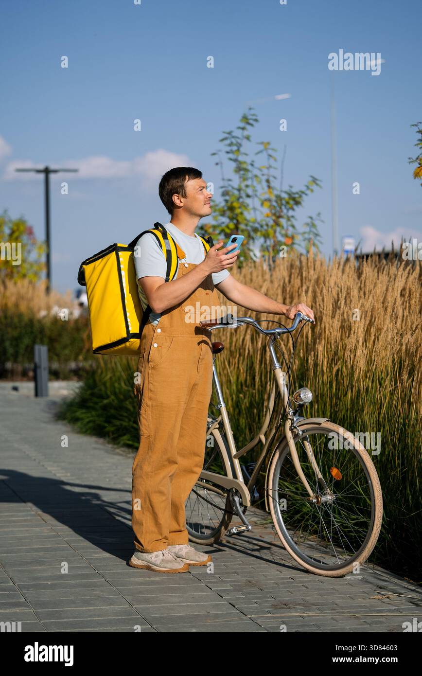 Delivery mapping hi-res stock photography and images - Alamy
