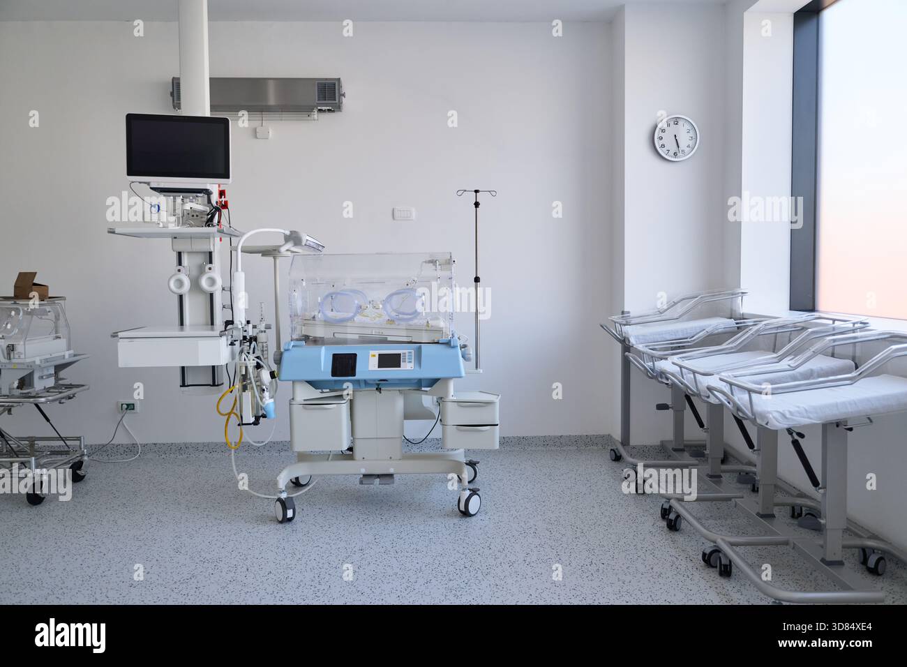 Newborn care unit equipped hi-res stock photography and images - Alamy
