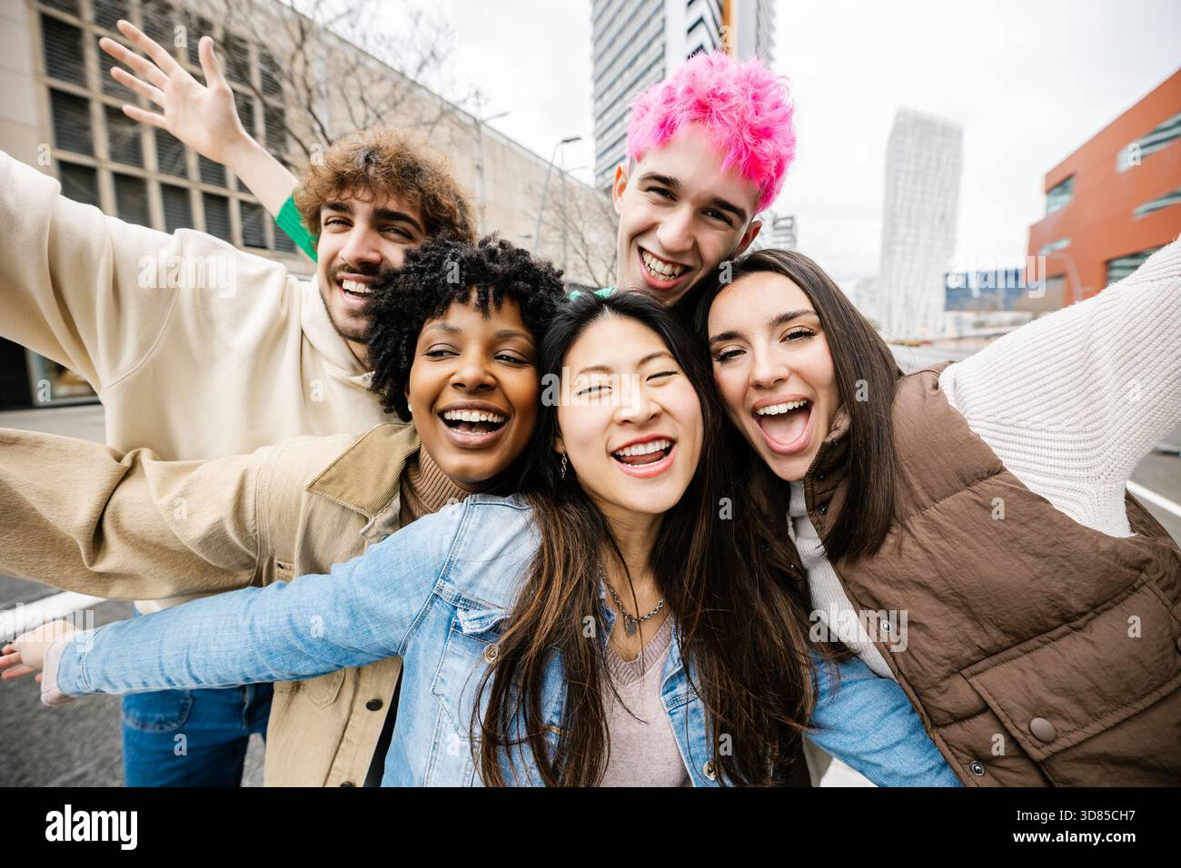 Open_arms hi-res stock photography and images - Alamy