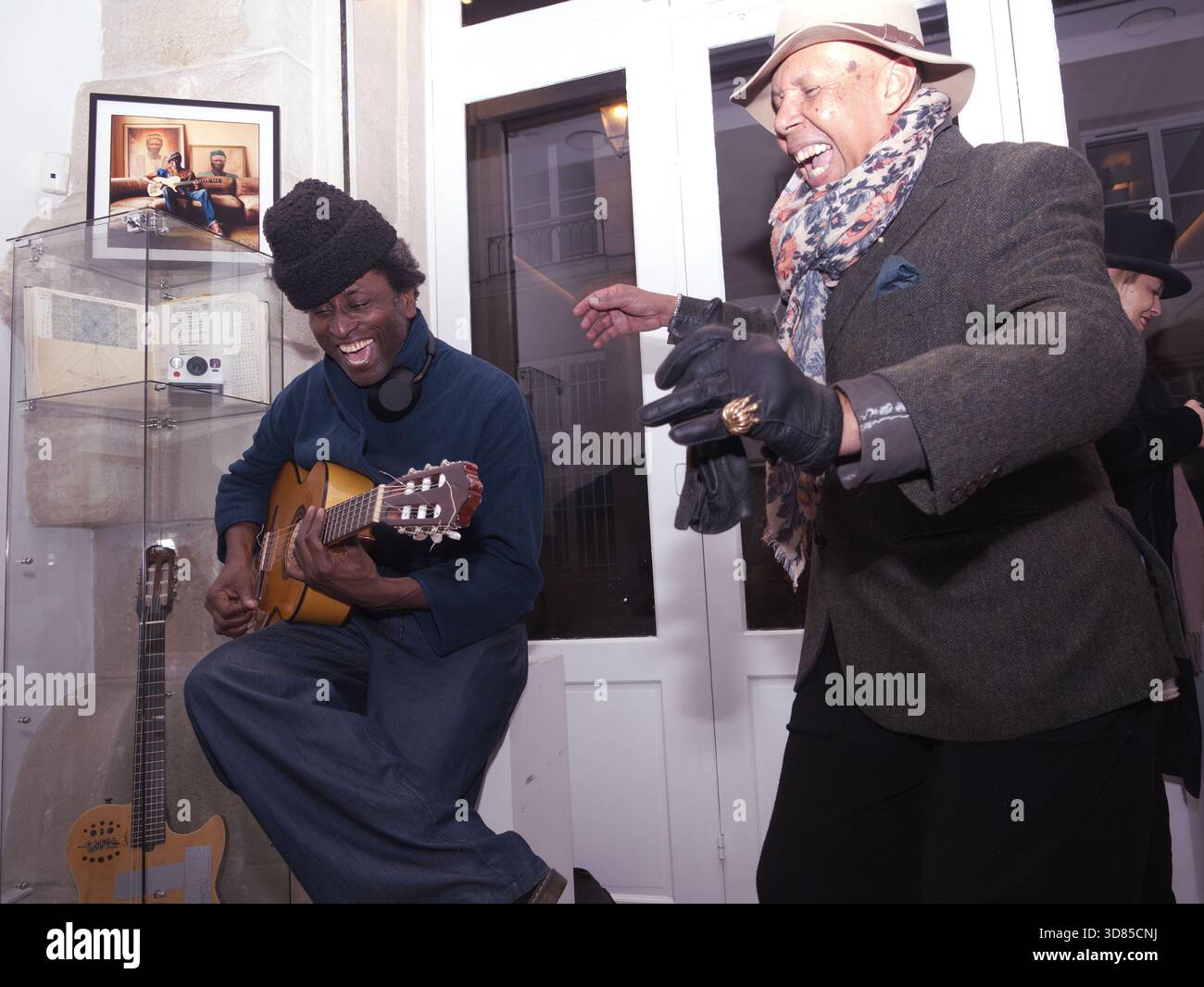 Paris, France. 27th Nov, 2025. Singer Keziah Jones and dancer ...