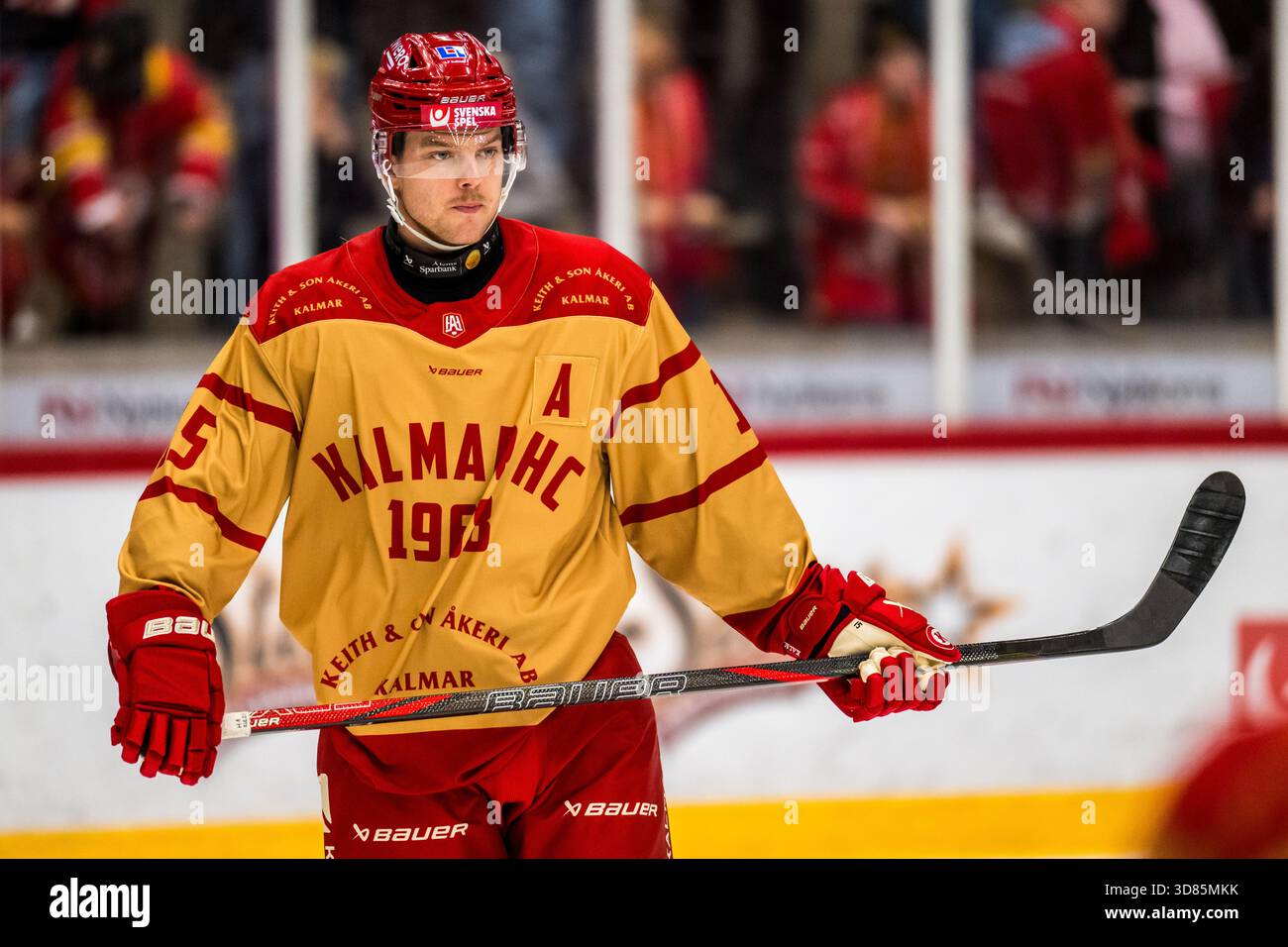 251128 Kalmars Carl-Johan Lerby inför ishockeymatchen i ...