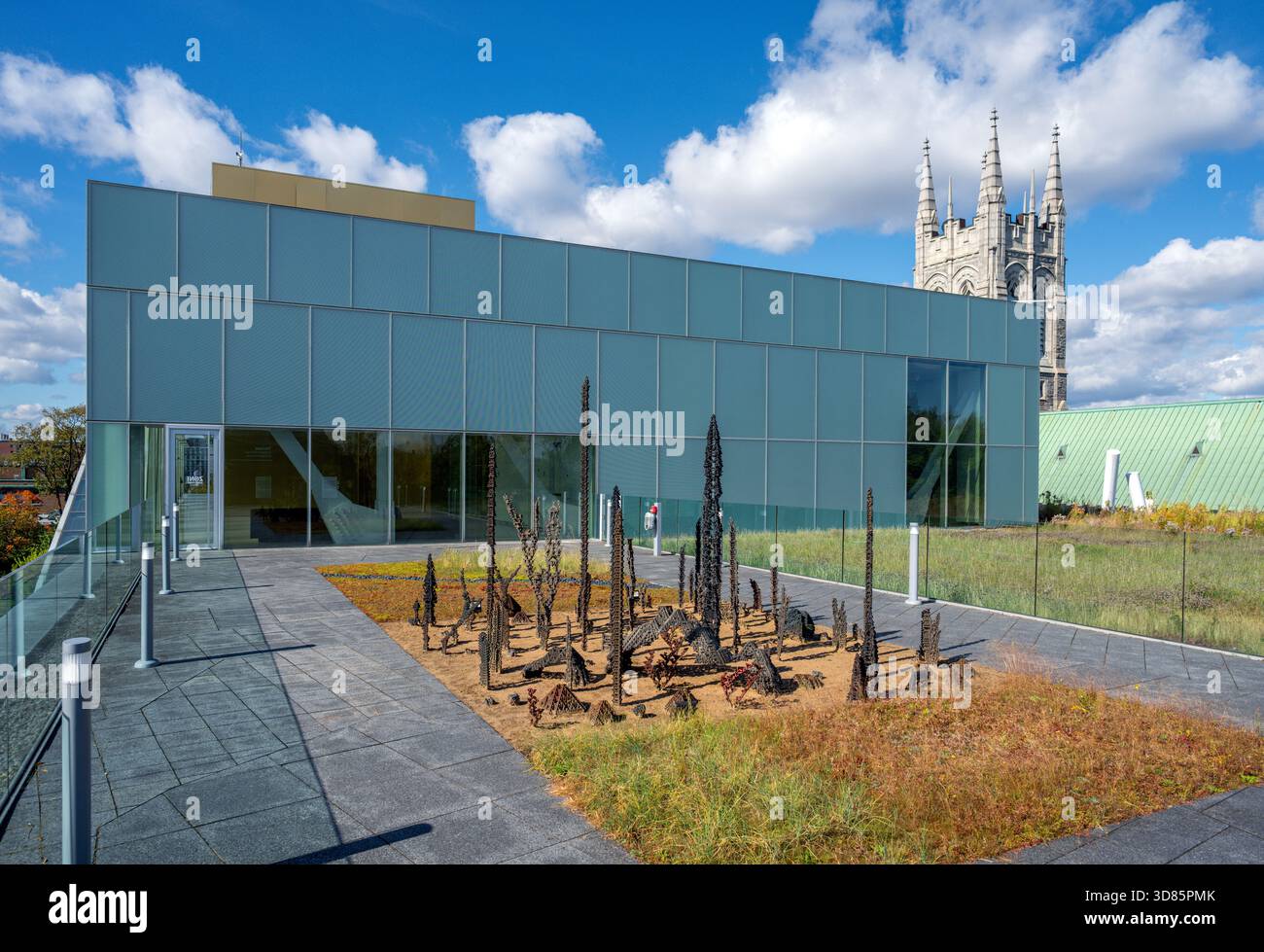 Rooftop terrace at the Pavillon Pierre Lassonde in the Musée national ...