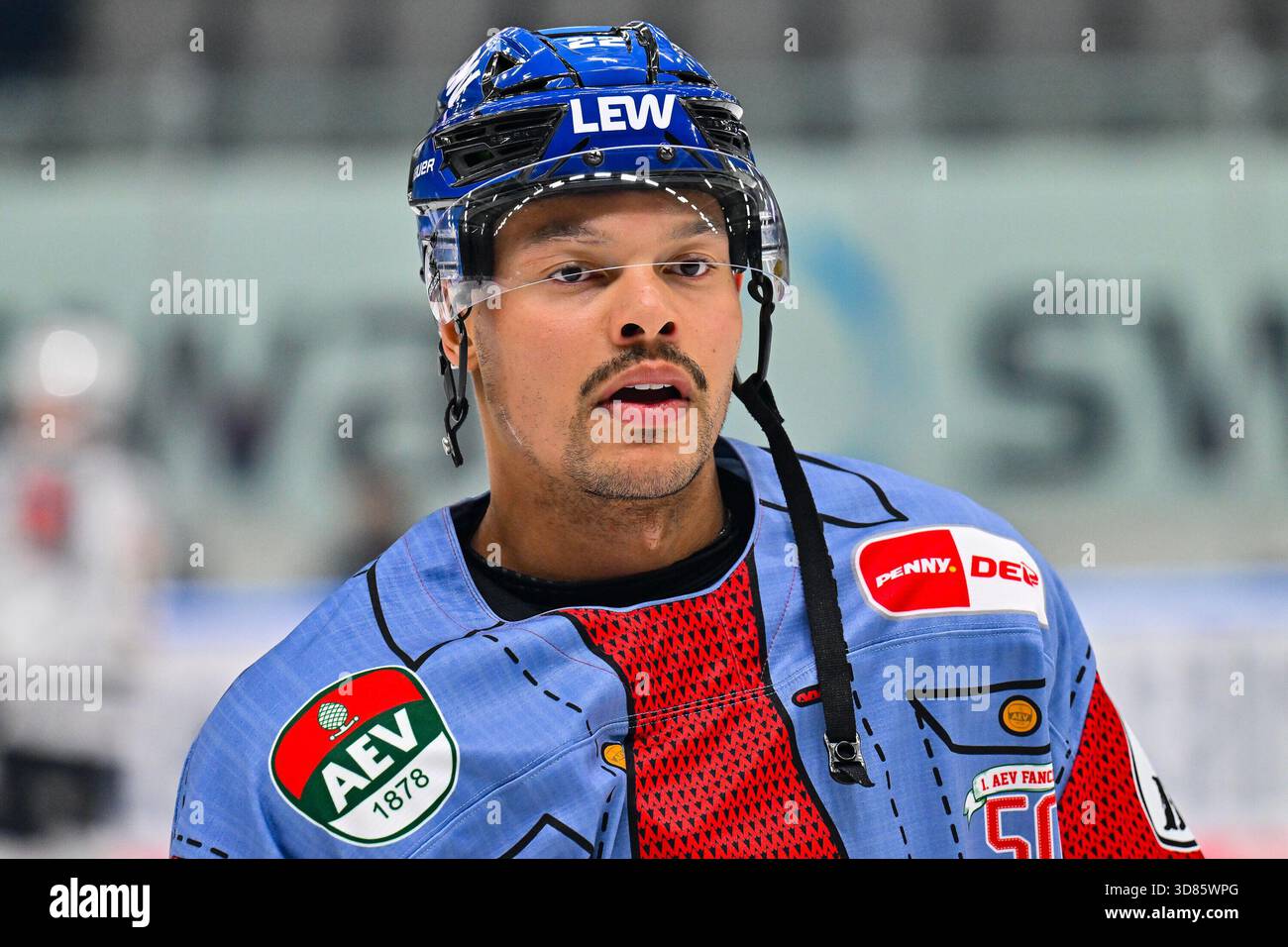AUGSBURG, GERMANY - NOVEMBER 28: in the picture Madison BOWEY (Augsburg ...
