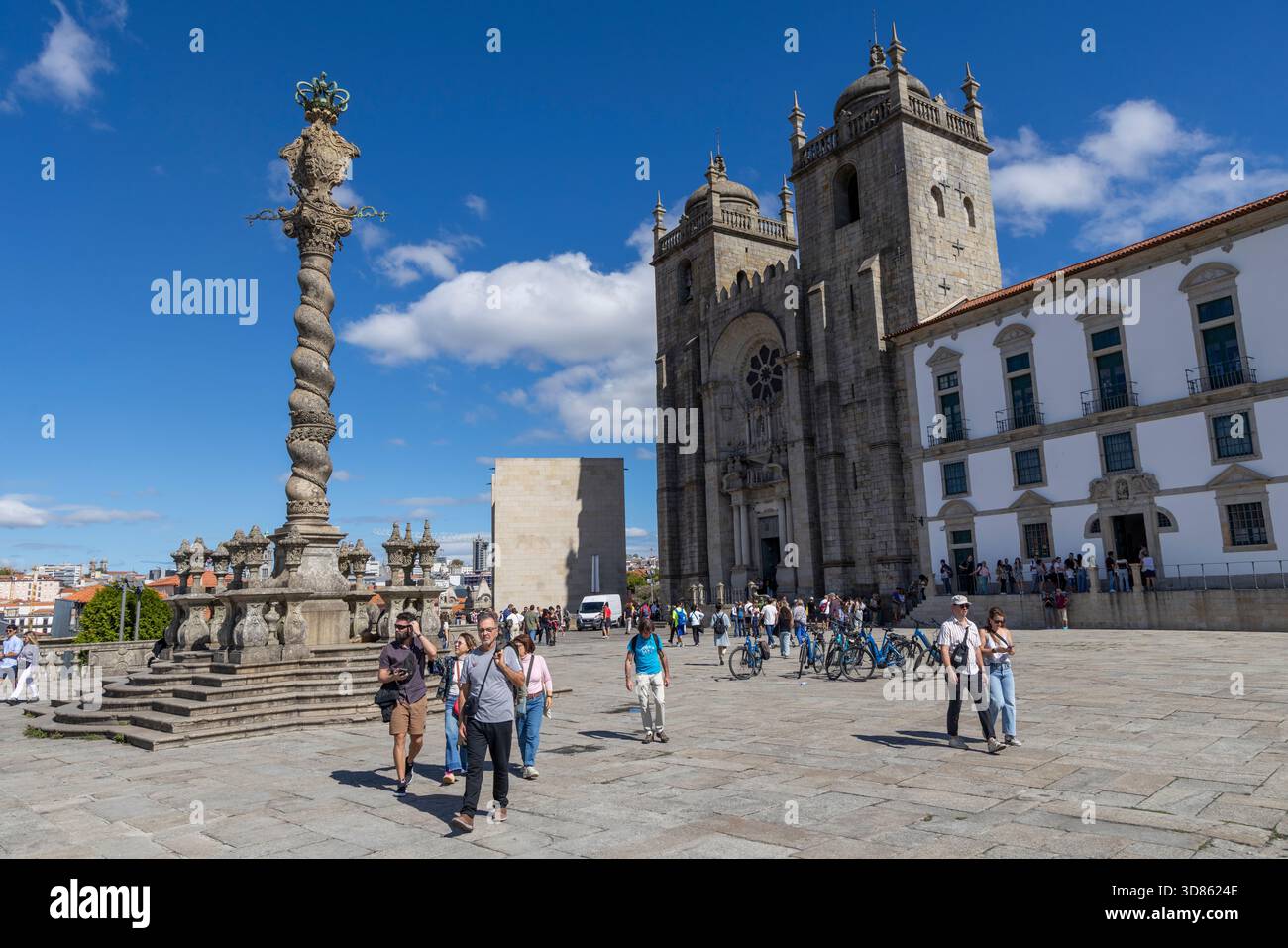 Porto Cathedral building, 12th century cathedral and the 18th century ...