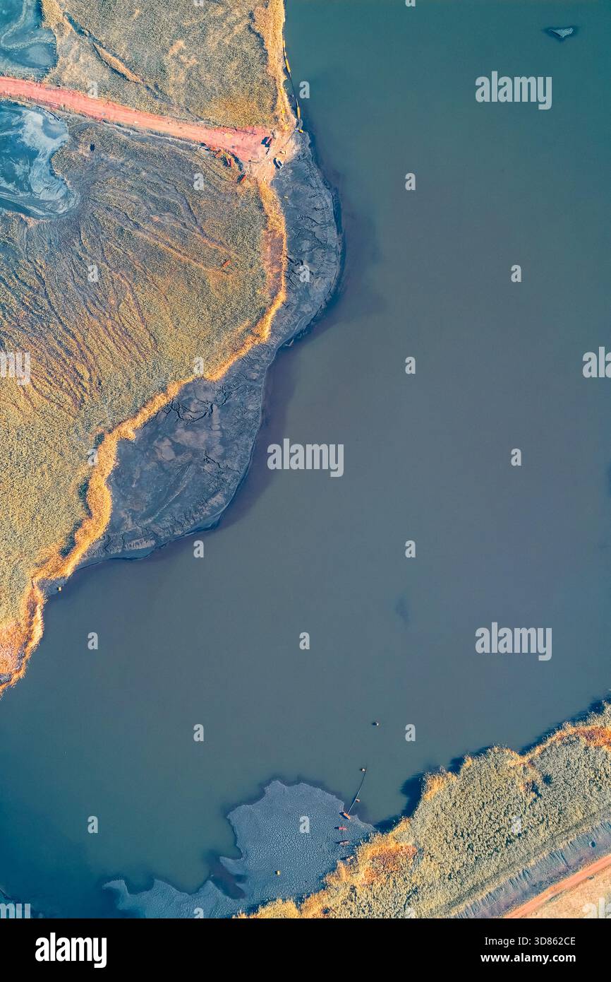 Illustrating shoreline hi-res stock photography and images - Alamy