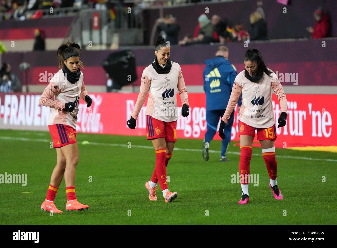 The Spanish women warming up, Laia Aleixandri (Spain, 14), Athenea del ...
