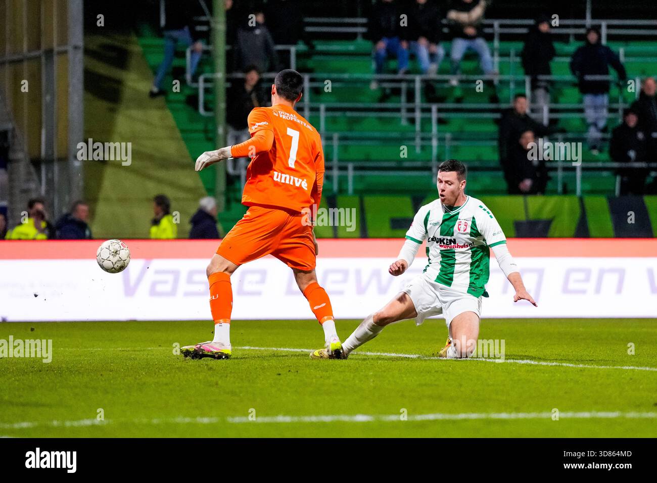 Dordrecht - Goalkeeper Mees Eppink of Jong FC Utrecht, Nick Venema of ...
