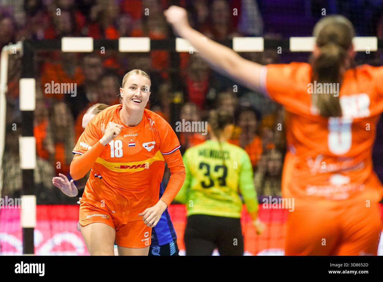 ROTTERDAM, NETHERLANDS - NOVEMBER 28: Kelly Dulfer of the Netherlands ...