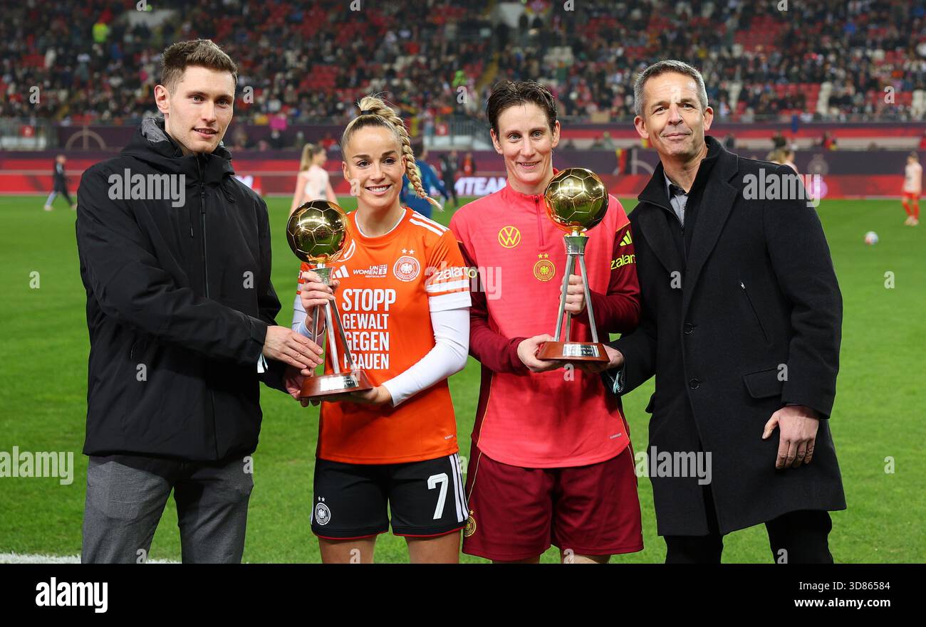 Honoring Footballer of the Year, Giulia Gwinn, Goalkeeper Ann-Kathrin ...