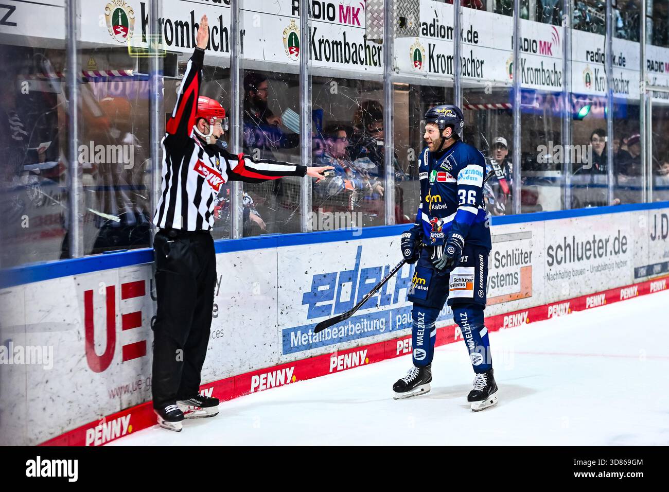 Anthony Camara (Iserlohn Roosters, #36), GER, Iserlohn Roosters vs. Red ...