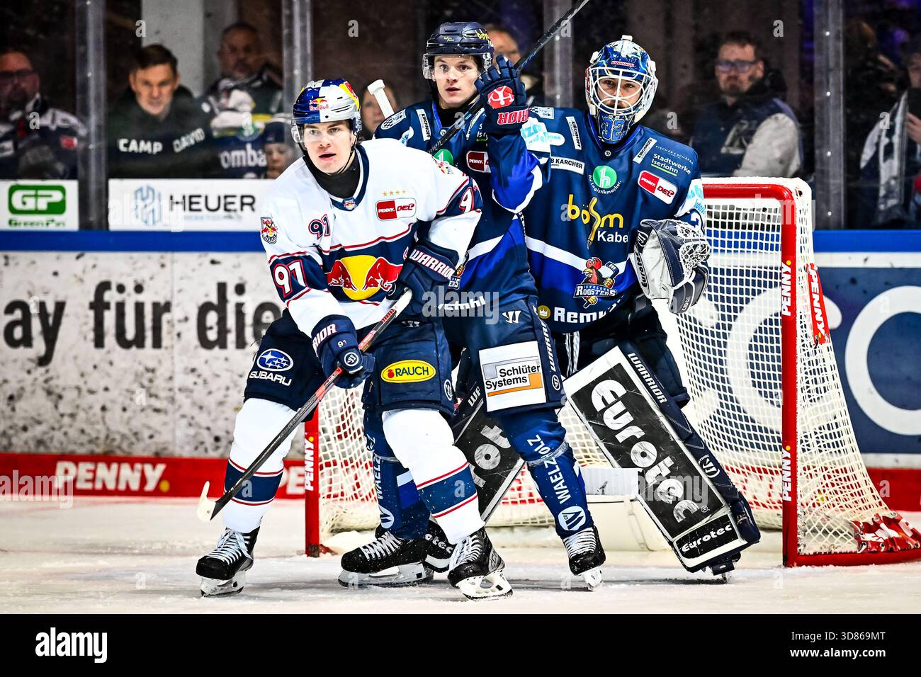 Hendrik Hane (Iserlohn Roosters, #32) Lua Niehus (Iserlohn Roosters, #26) Jeremy McKenna (EHC ...
