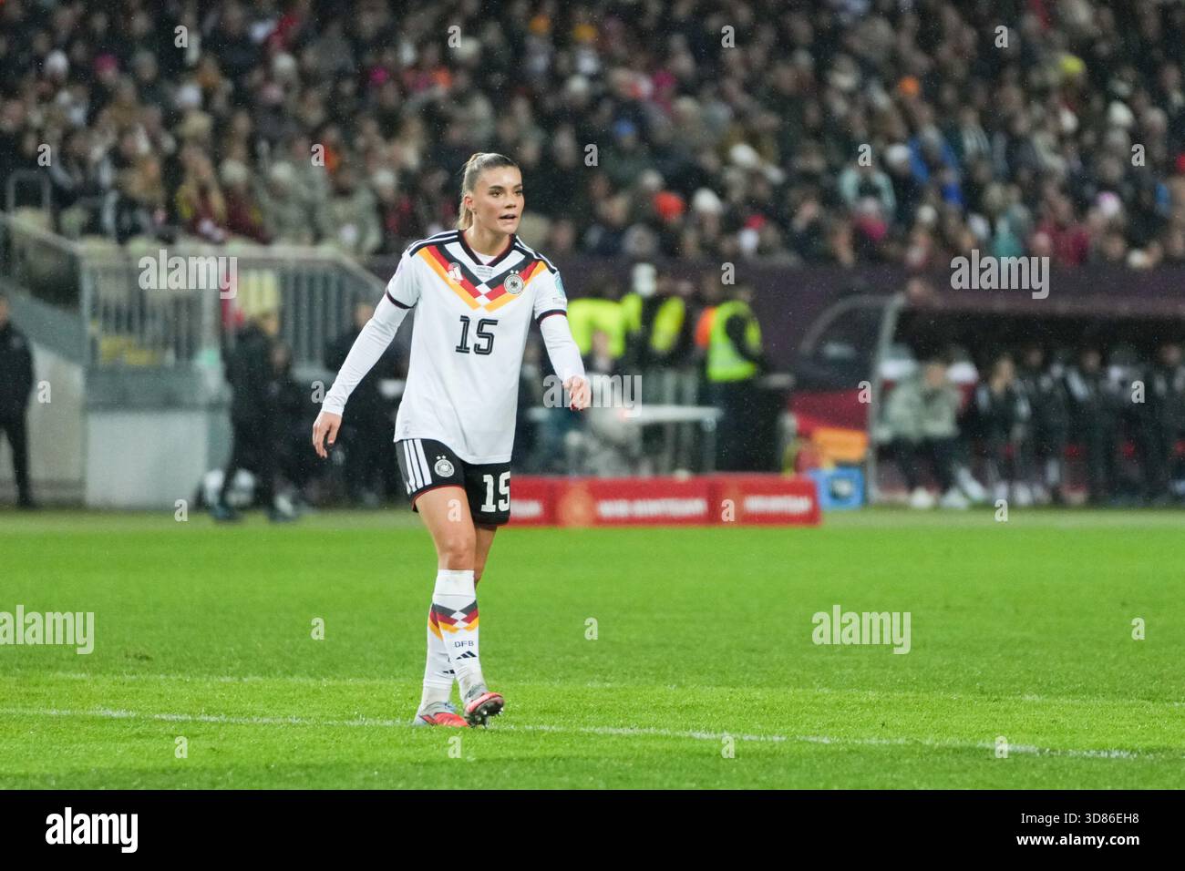 Selina Cerci (Germany, 15) UEFA WOMEN'S NATIONS LEAGUE: Germany vs ...
