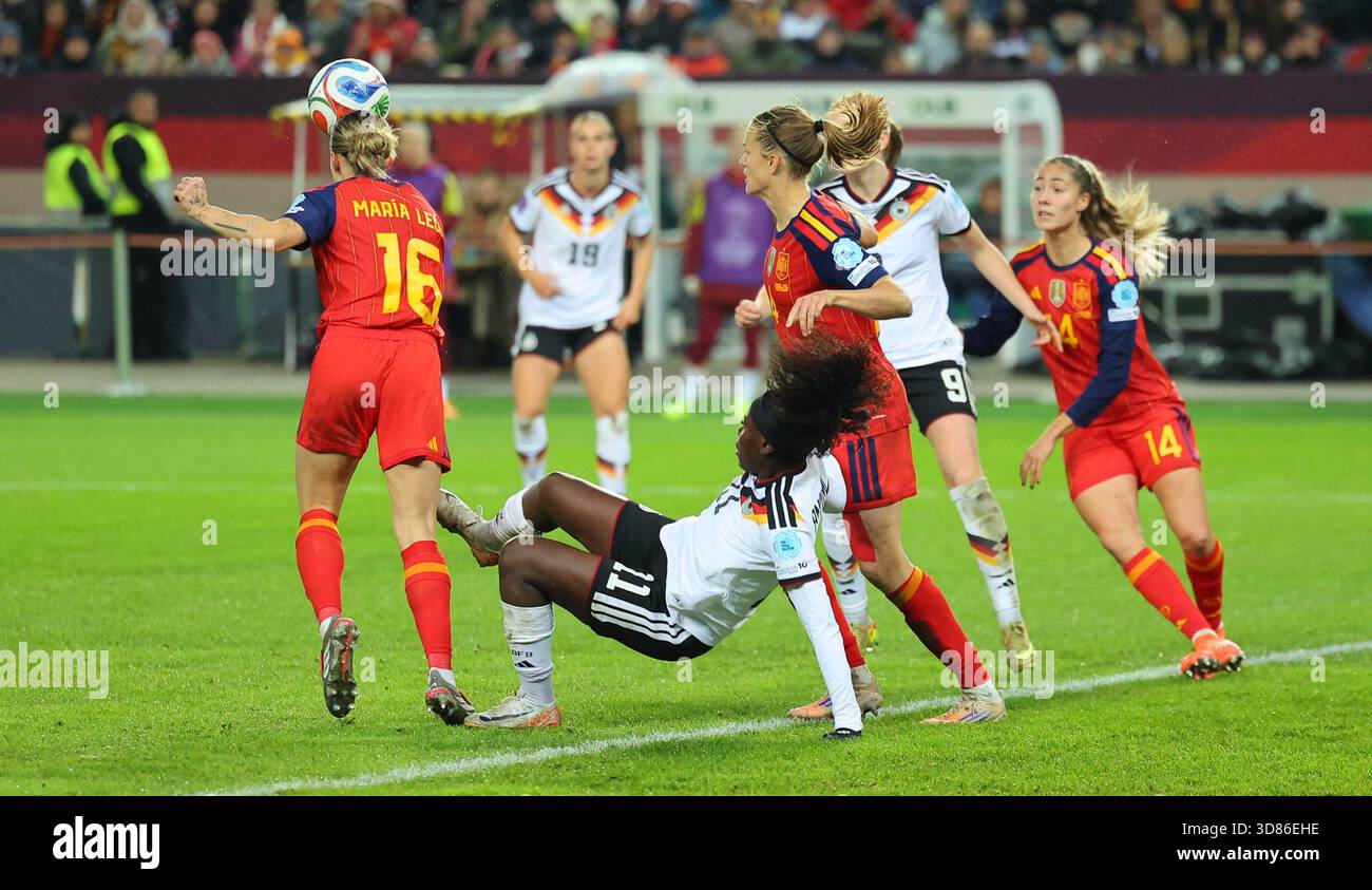 from left: Maria Pilar "Mapi" Leon Cebrian, Nicole Anyomi (Germany ...