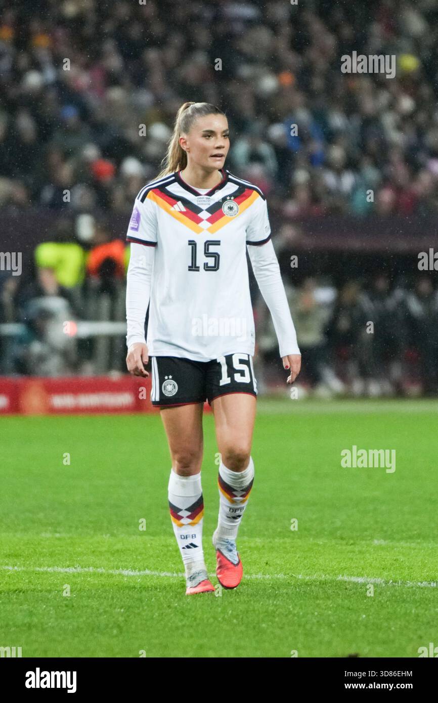 Selina Cerci (Germany, 15) UEFA WOMEN'S NATIONS LEAGUE: Germany vs ...