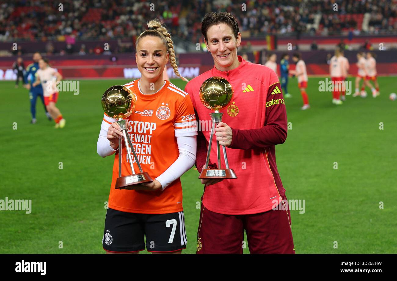 Honoring Footballer of the Year from left: Giulia Gwinn, goalkeeper Ann ...