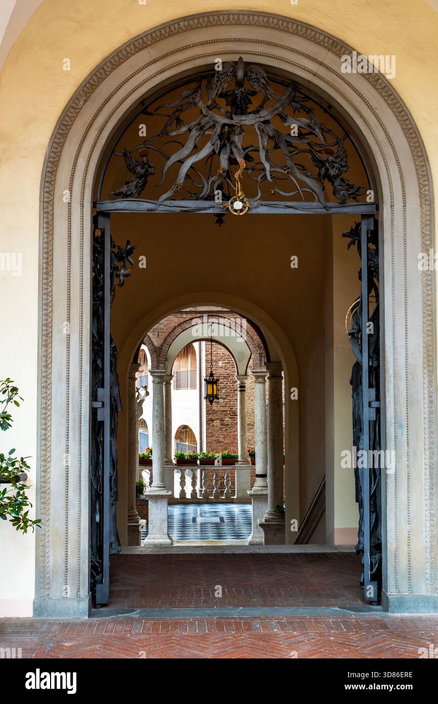 Renaissance style Portico dei Comuni d'Italia Casa di Santa Caterina ...
