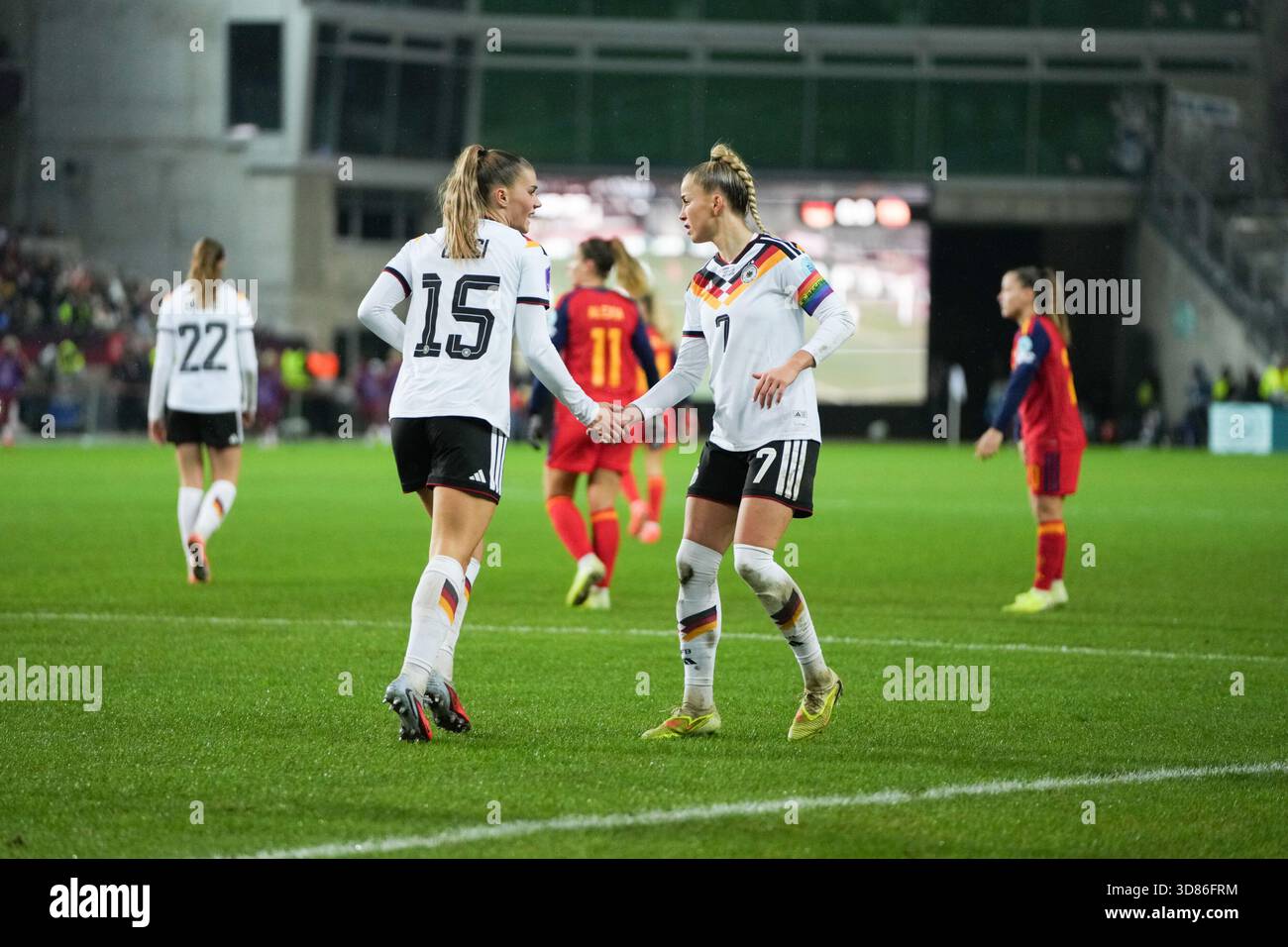 Selina Cerci (Germany, 15) and Giulia Gwinn (Germany, 7) high-five each ...
