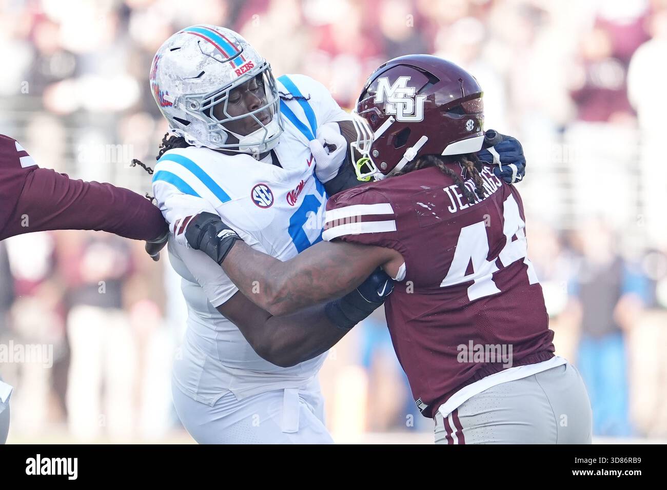 Mississippi offensive lineman Diego Pounds (61) blocks Mississippi ...