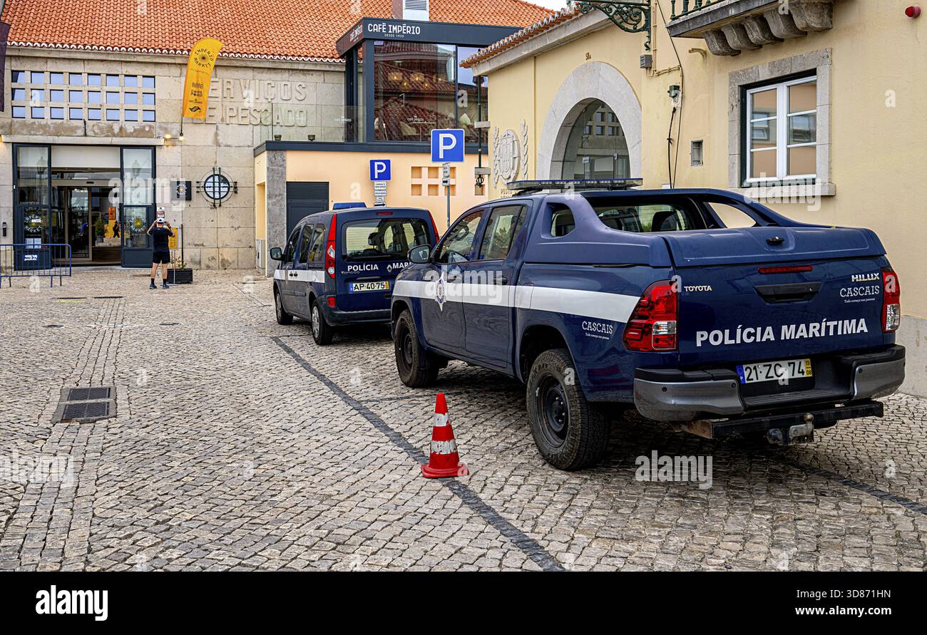 Portugal emergency vehicles hi-res stock photography and images - Alamy
