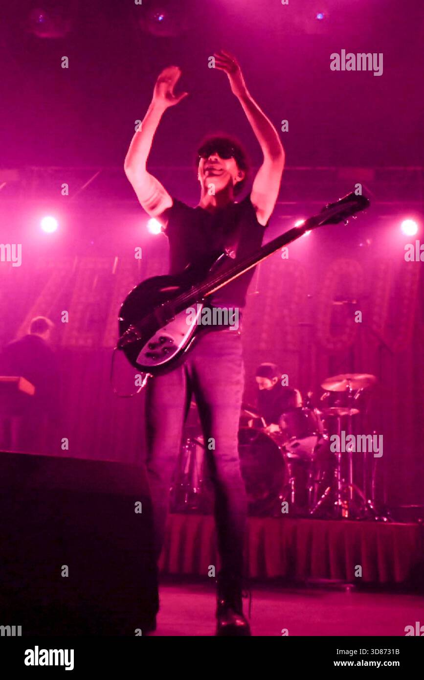 Andrea appino show hi-res stock photography and images - Alamy
