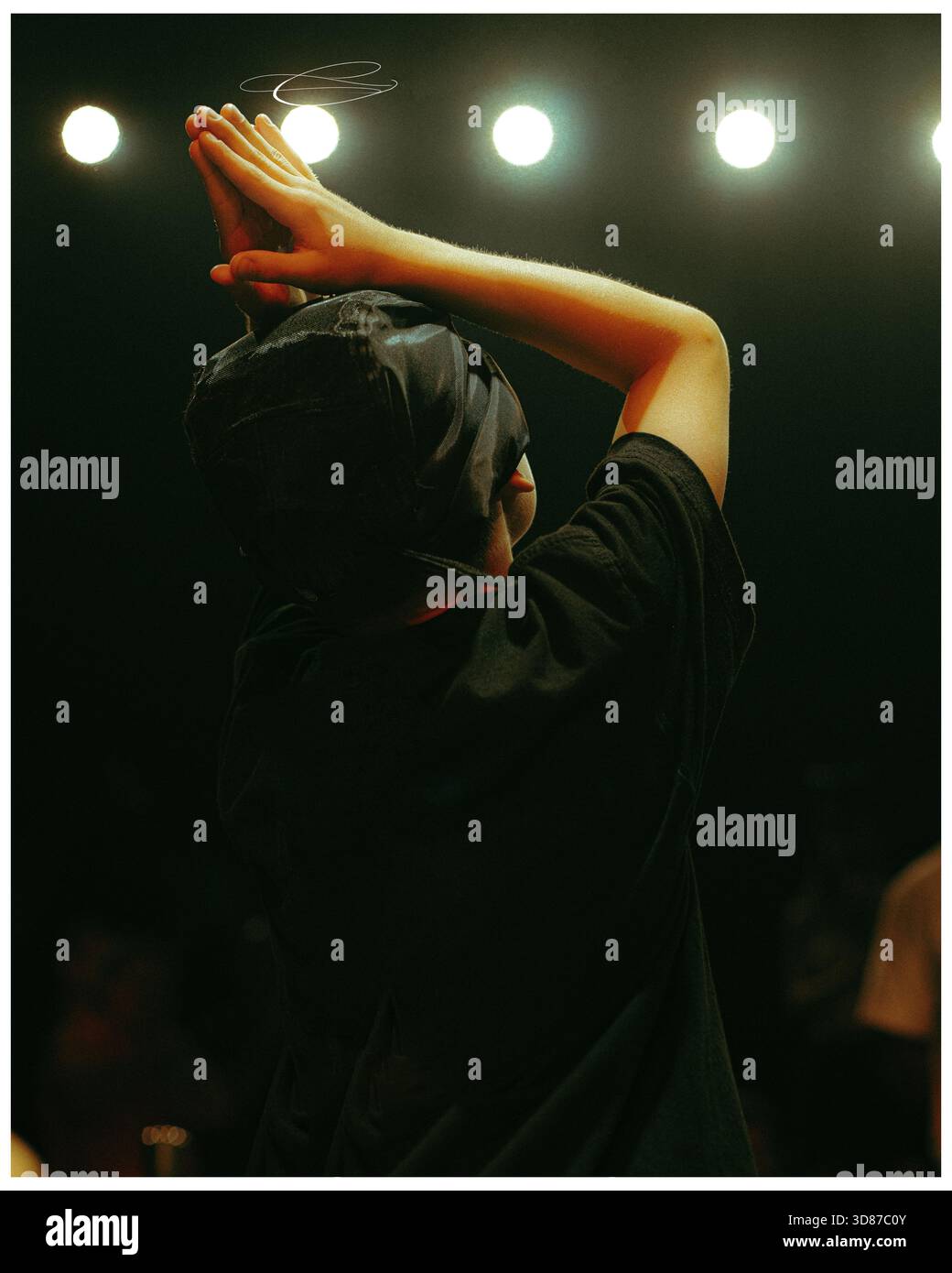 Singer spotlight silhouette Cut Out Stock Images & Pictures - Alamy